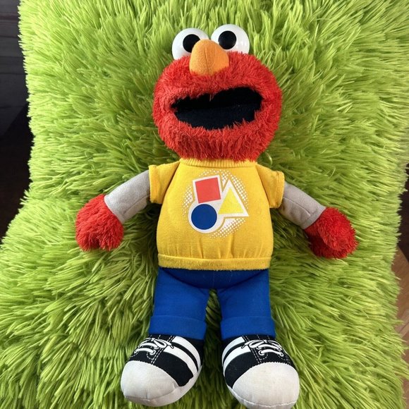Sesame Street | Hasbro | Toys | Talking Elmo Singing Plush Toy Doll ...